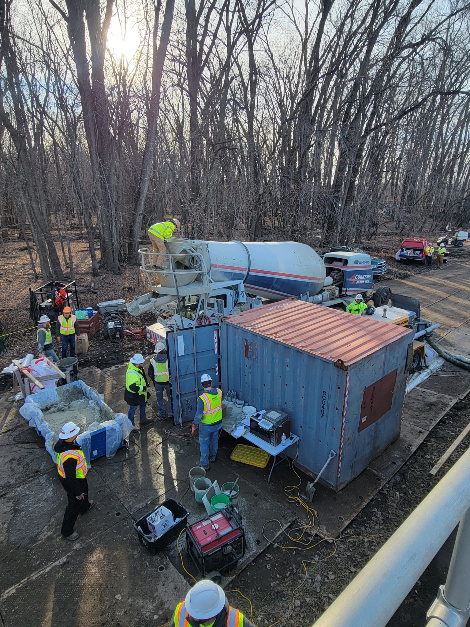 Repare Lock & Dam Guidewall Foundations with Cellular Concrete